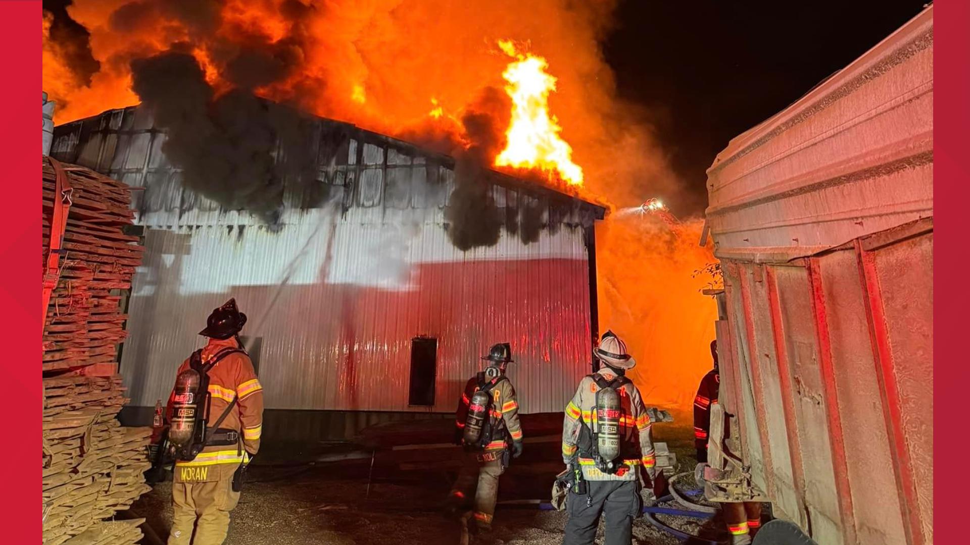 Lancaster Co. crews battling barn fire | fox43.com