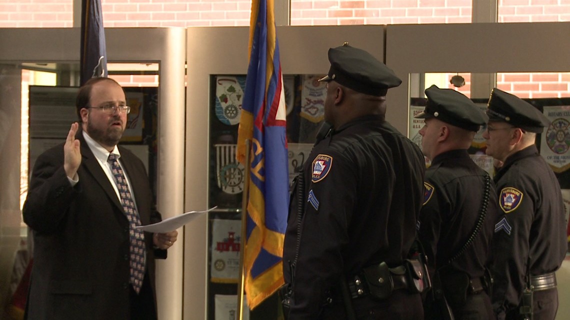 5 officers move up in Harrisburg Police Department | fox43.com