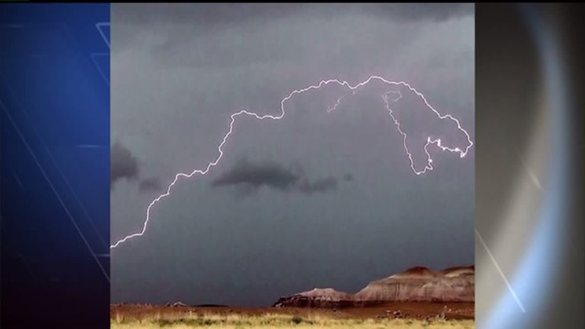 Lightning bolt at national park resembles T-rex | wqad.com