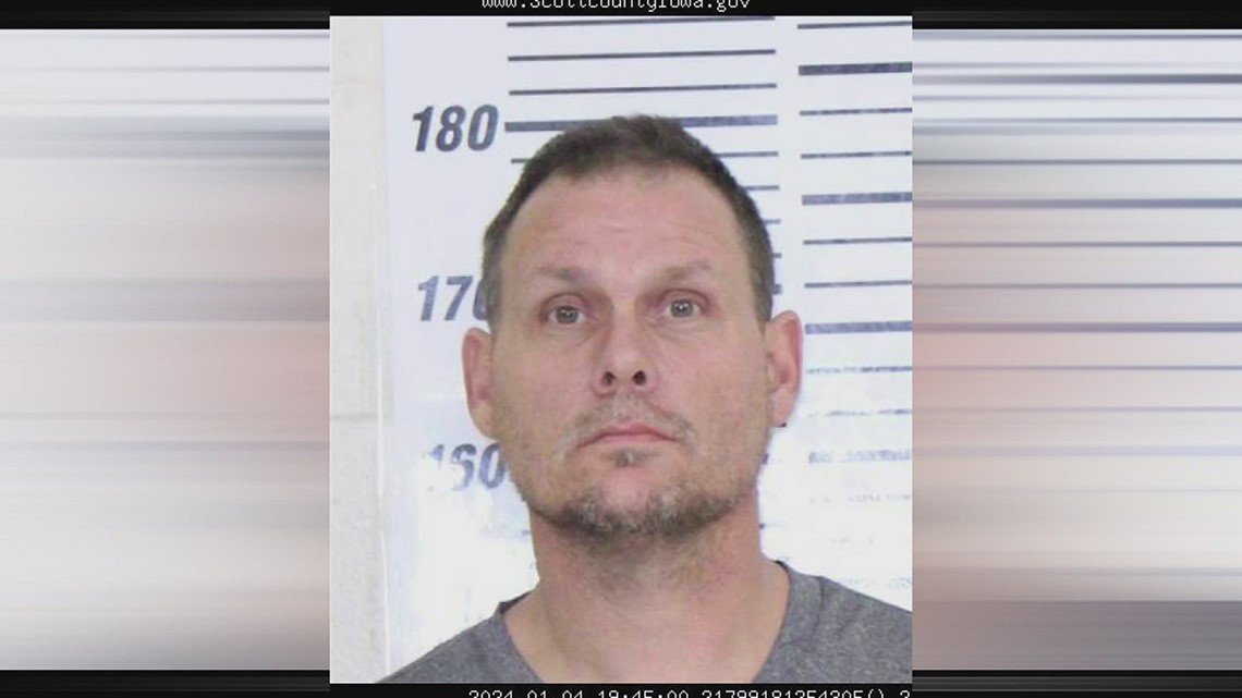 Vermont couple arrested in Davenport with stolen RV, drugs | wqad.com
