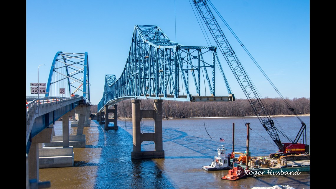 Explosive demolition on tap for Sabula-Savanna bridge today | wqad.com