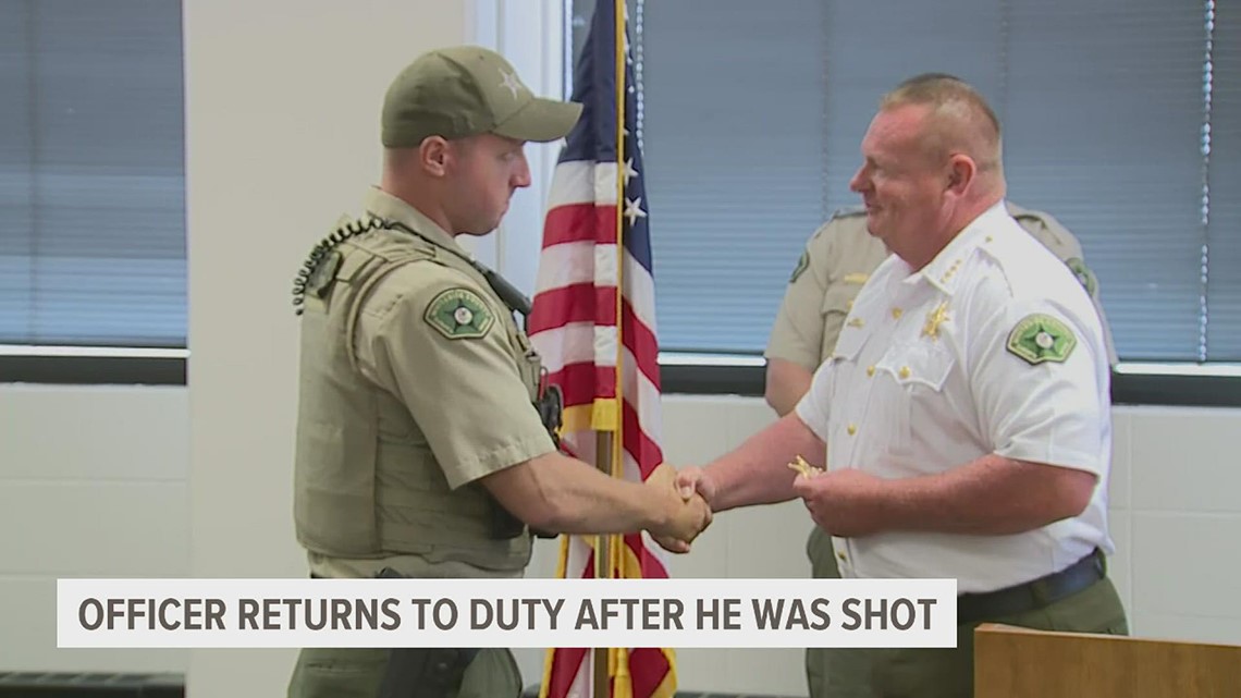 Whiteside County Deputy Derek Hamstra returns to work | wqad.com