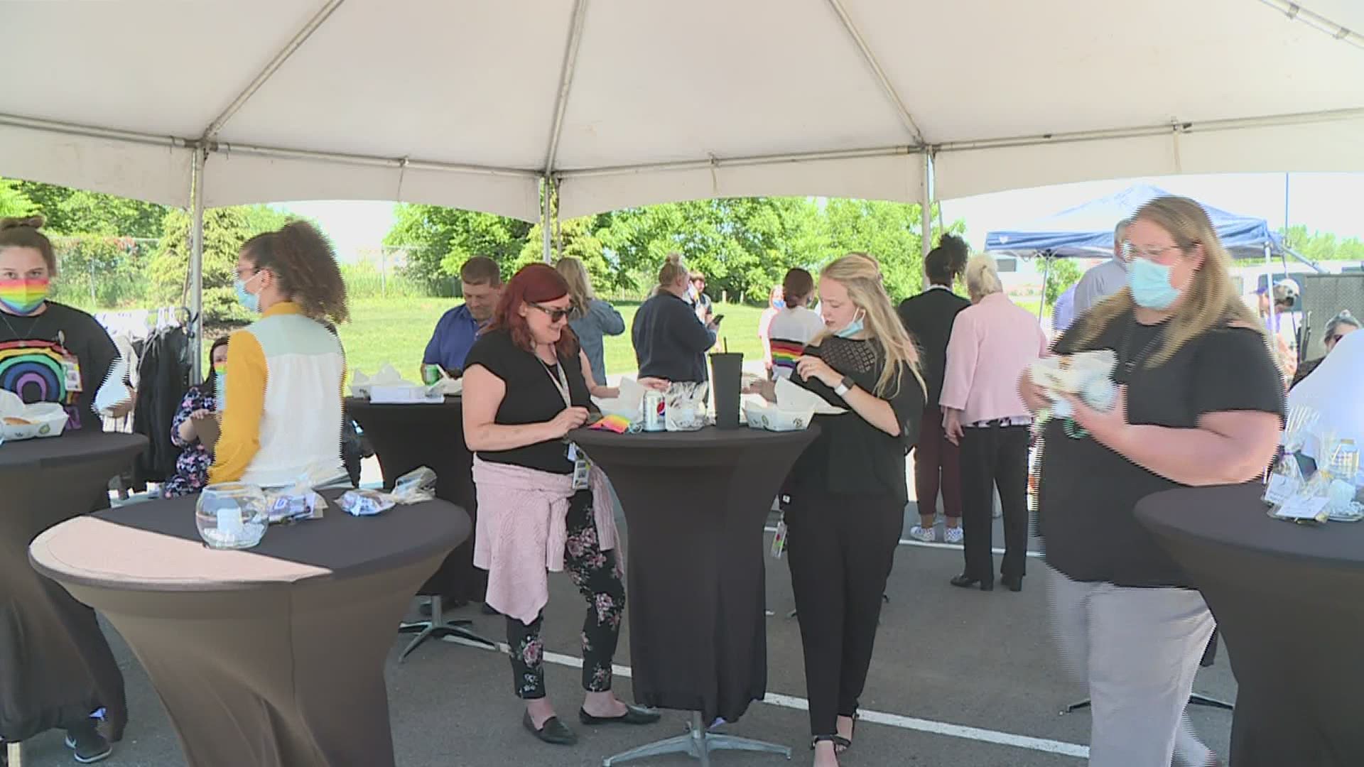 Eagle View Behavioral Health celebrates one year in Bettendorf | wqad.com