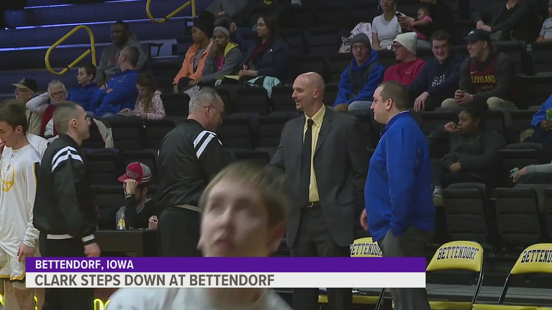 Bettendorf's Curtis Clark steps down as boy's basketball coach | wqad.com
