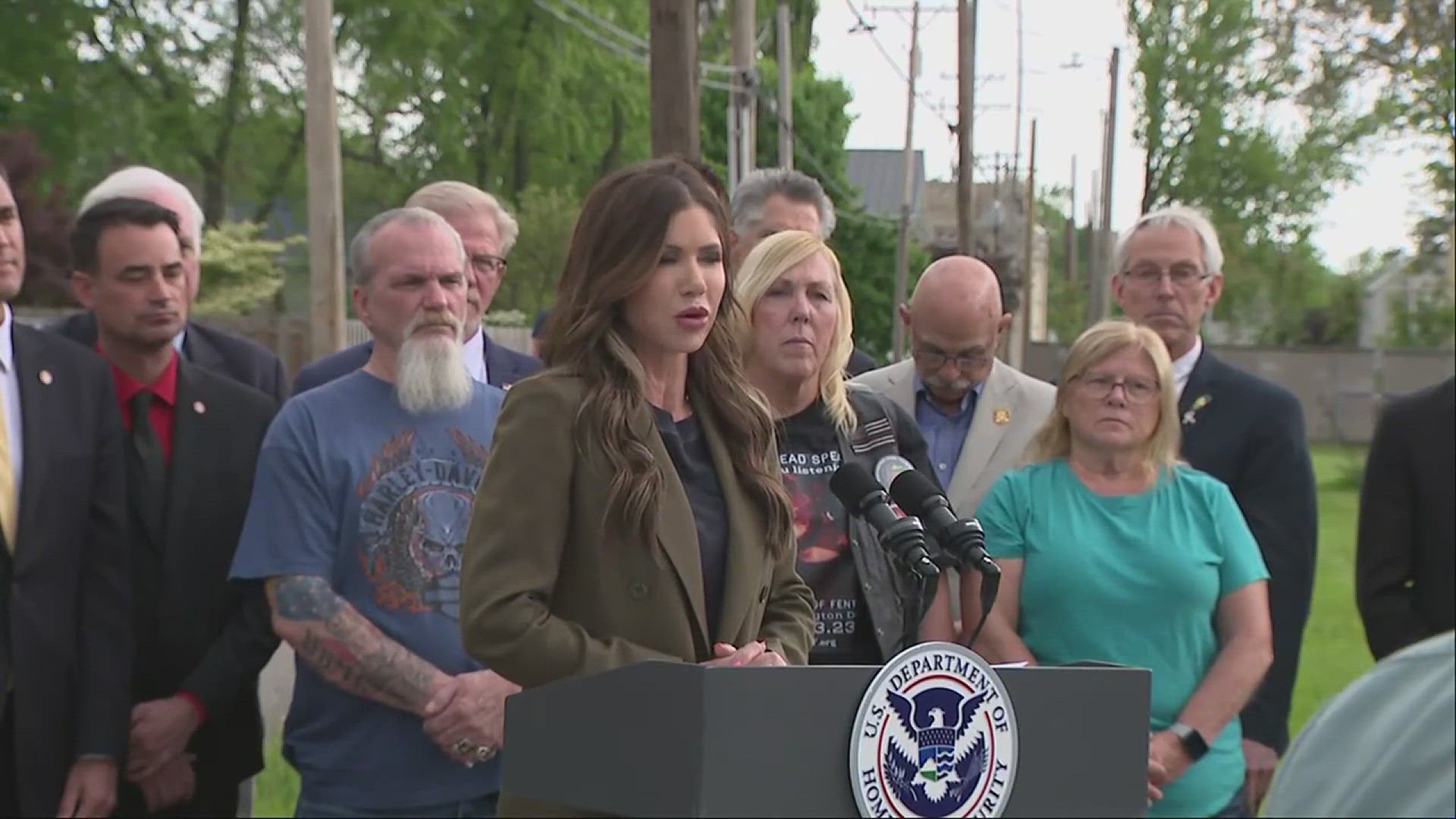 Secretary of Homeland Security Kristi Noem visits Springfield | wqad.com