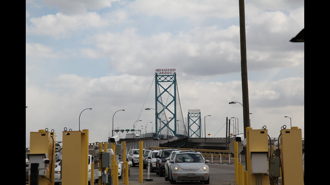 U.S. officers shoot Canadian man holding handgun replica on border ...