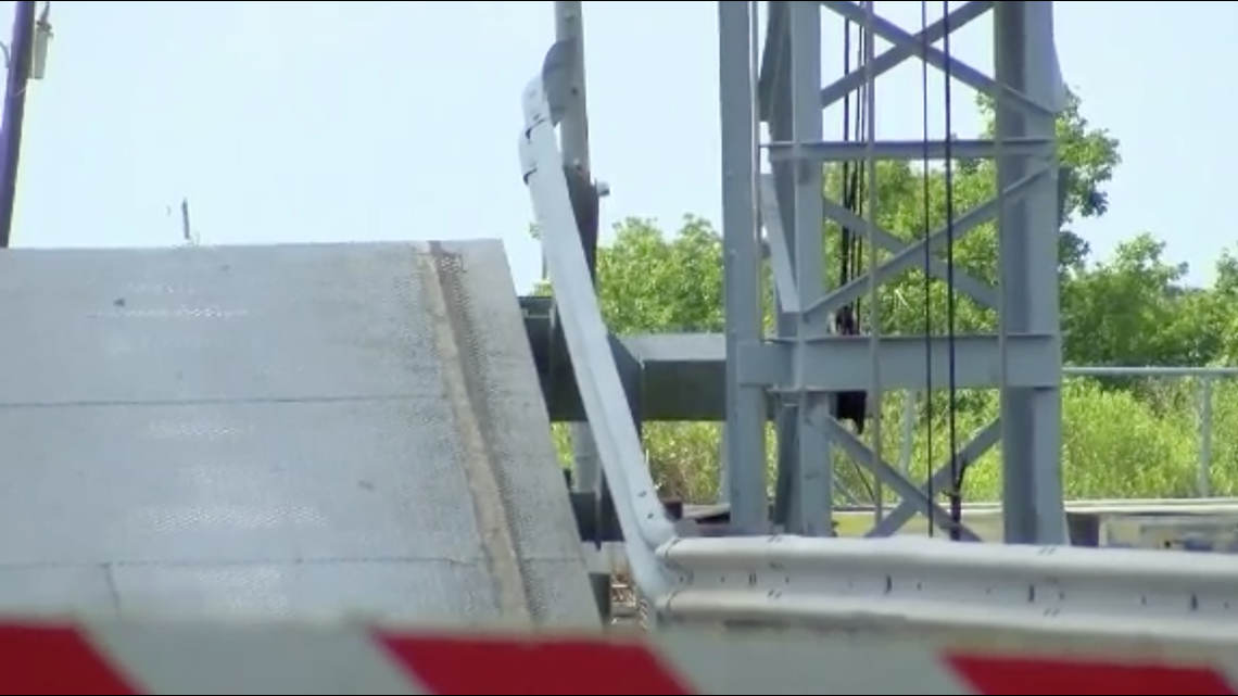 Two men die trying to jump Louisiana drawbridge with car, police say ...