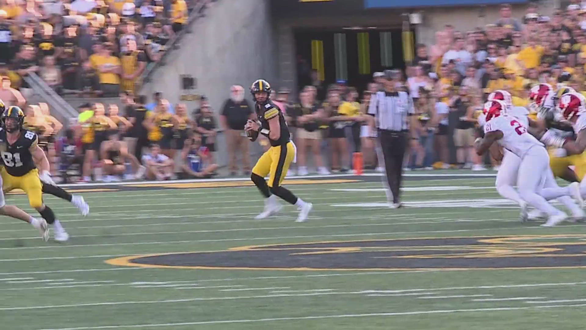 Hank Brown getting reps in Hawkeye bye week | wqad.com