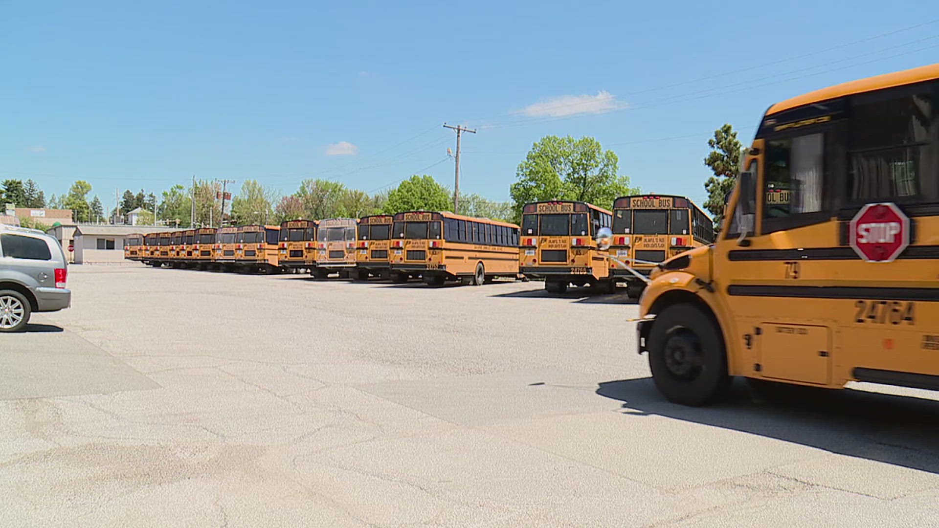 Davenport schools open new $4.5M bus lot with more space for drivers ...