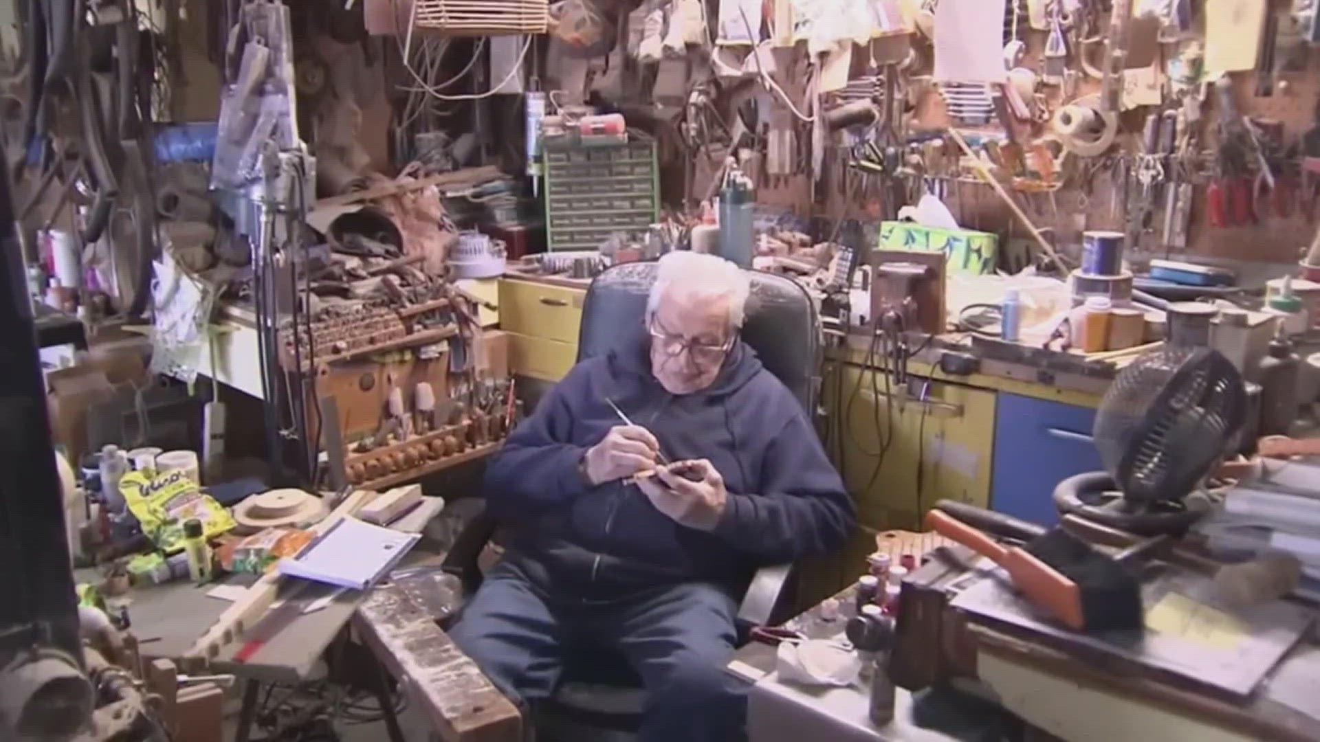 100-year-old California man makes Christmas toys by hand | wqad.com