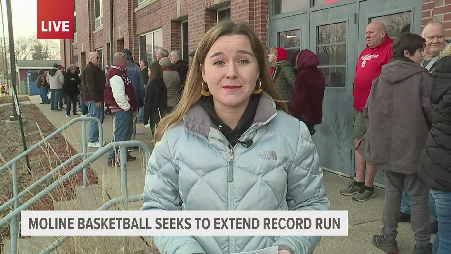 Fans wrap around Wharton Fieldhouse ahead of Moline Maroons basketball ...