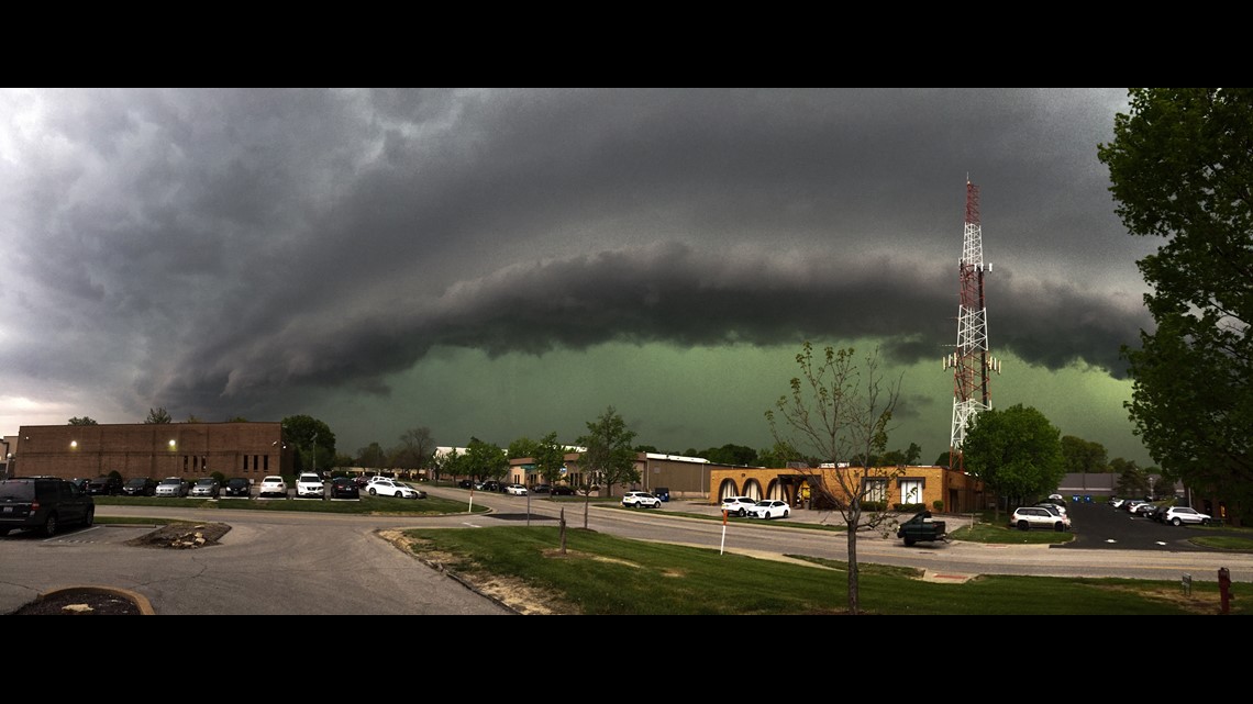 Tornadoes, large hail striking Midwestern, Plains states | wqad.com