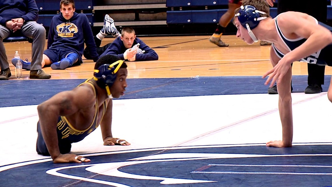 College wrestler born without legs lives life with ‘no excuses’ | wqad.com