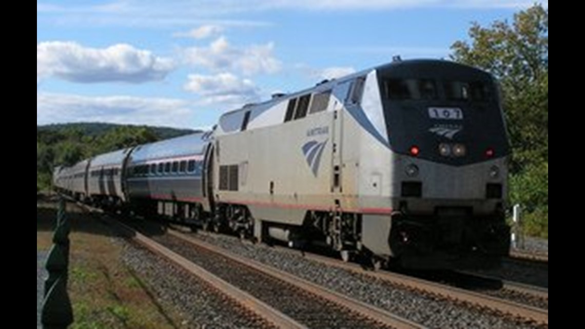 Amtrak to install inward-facing cameras in train cabs | wqad.com