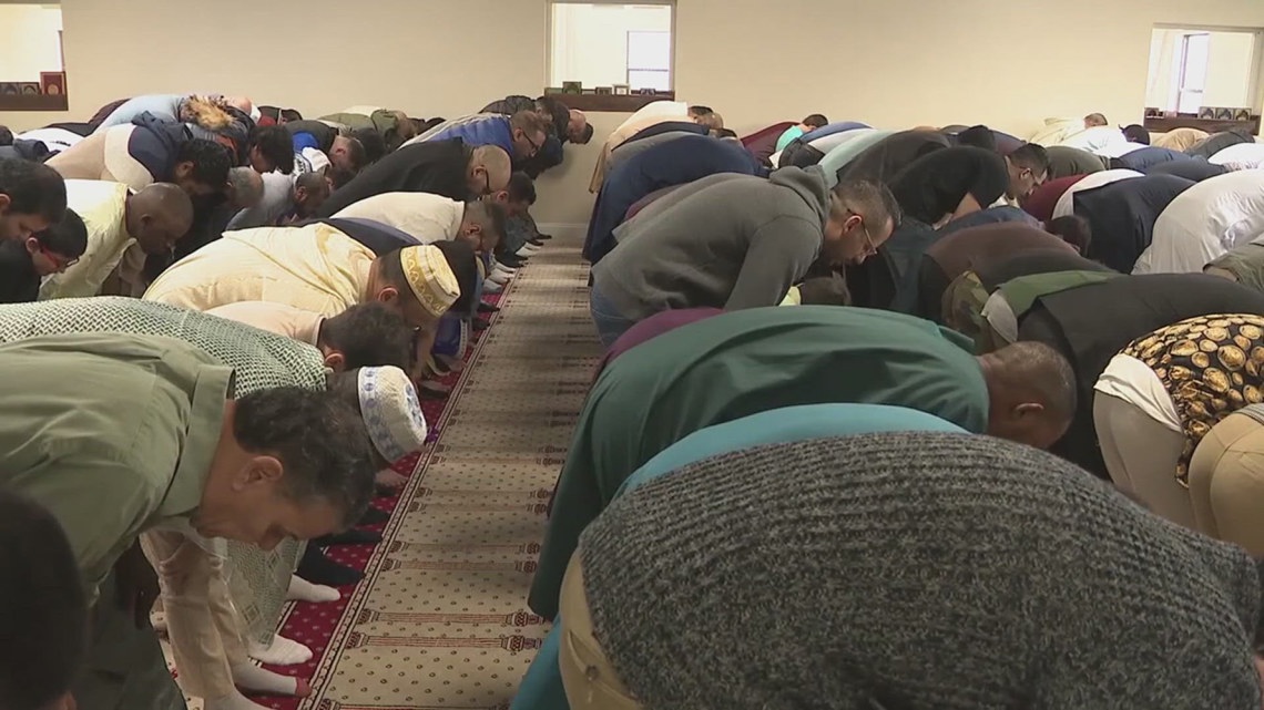Muslims in the Quad Cities celebrate Ramadan | wqad.com