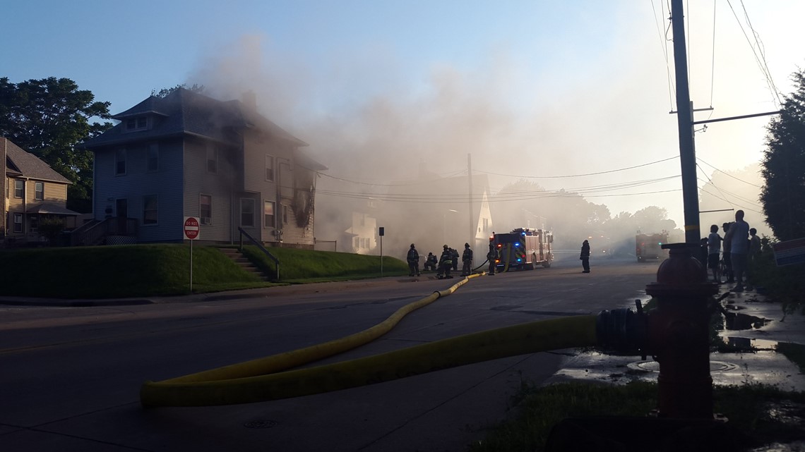 Residents seen escaping Moline house fire | wqad.com