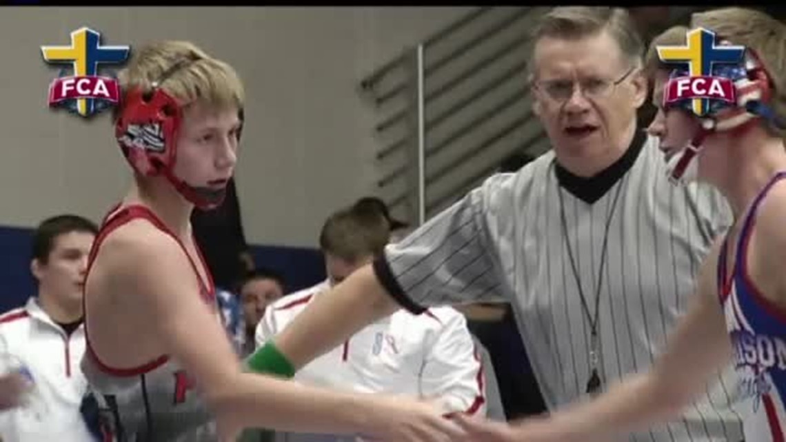 Illinois wrestlers compete in 1A Sectional | wqad.com