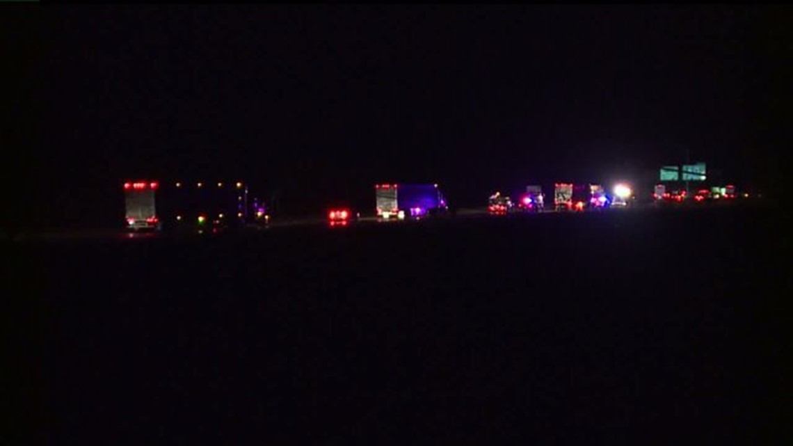 Power Lines Fall Down Onto I-280 After Strong Storms | wqad.com