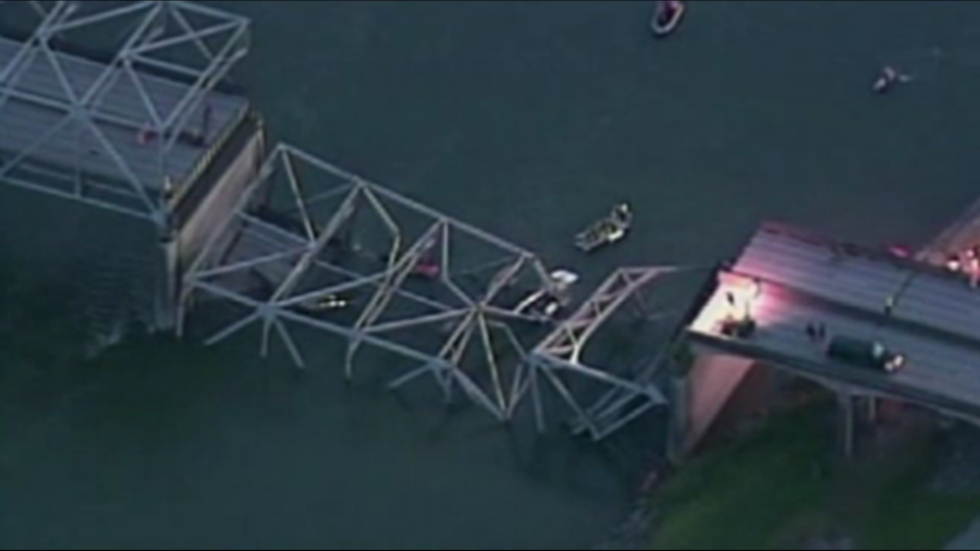 Couple rides bridge down as it collapses into Washington state river ...