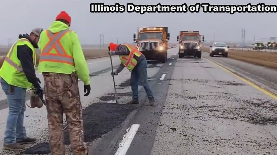 Union members at the Illinois DOT vote to authorize strike | wqad.com
