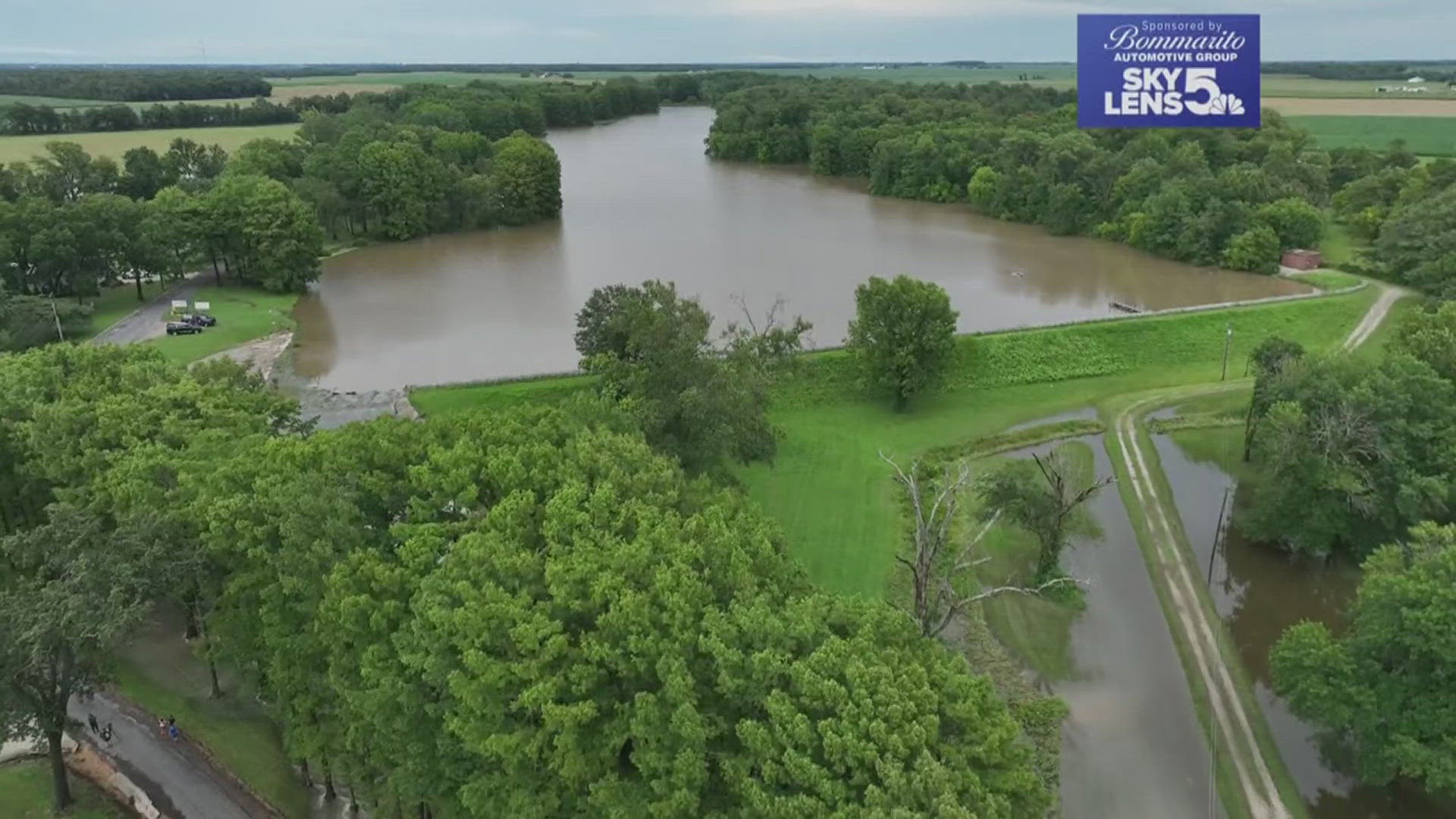 Family saved in Illinois after floodwaters overwhelm area dams | wqad.com