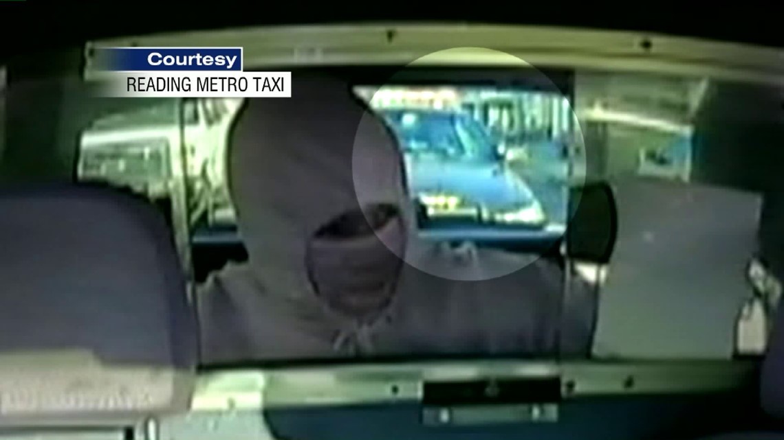 Robber demands money from taxi driver, doesn’t realize cop is right ...