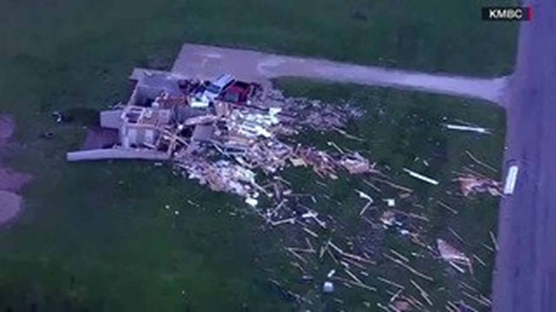 Tornado crushes parts of Kansas, and 39 million are still under a ...