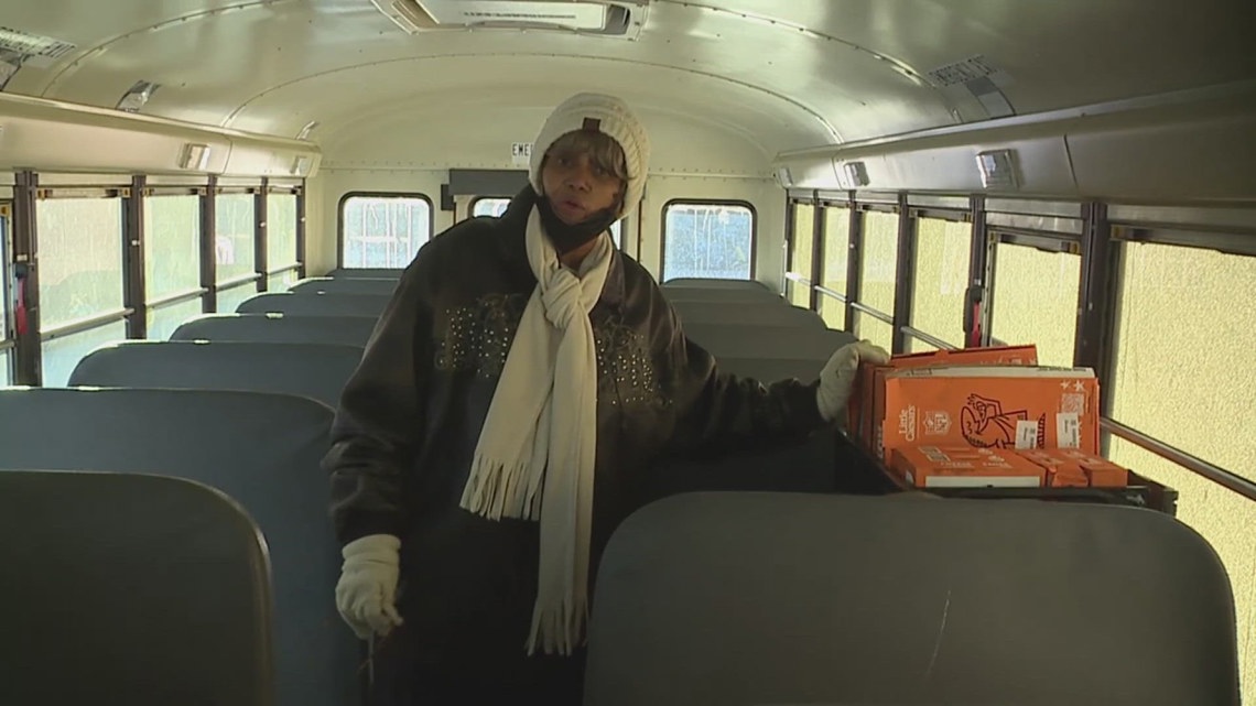 Pay It Forward: Rock Island bus monitor turning wheels to feed students ...