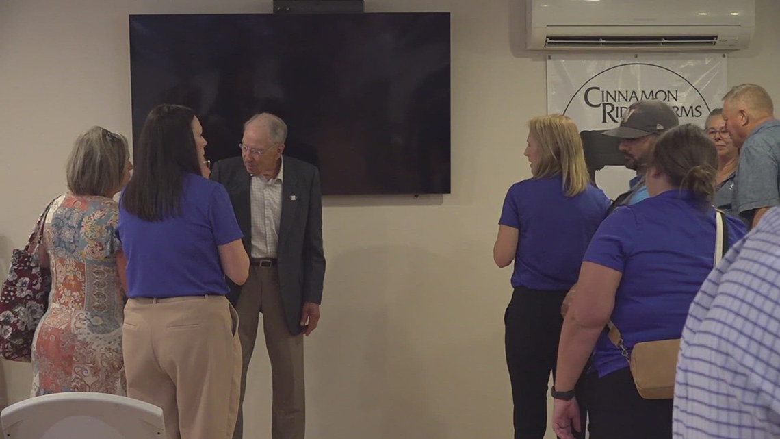 Grassley meets with farmers in eastern Iowa | weareiowa.com