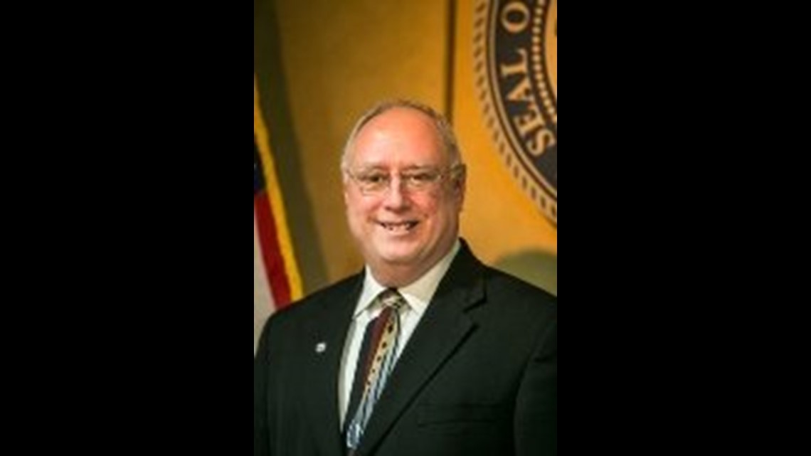 Former Davenport Alderman Bill Boom sentenced in perjury case | wqad.com