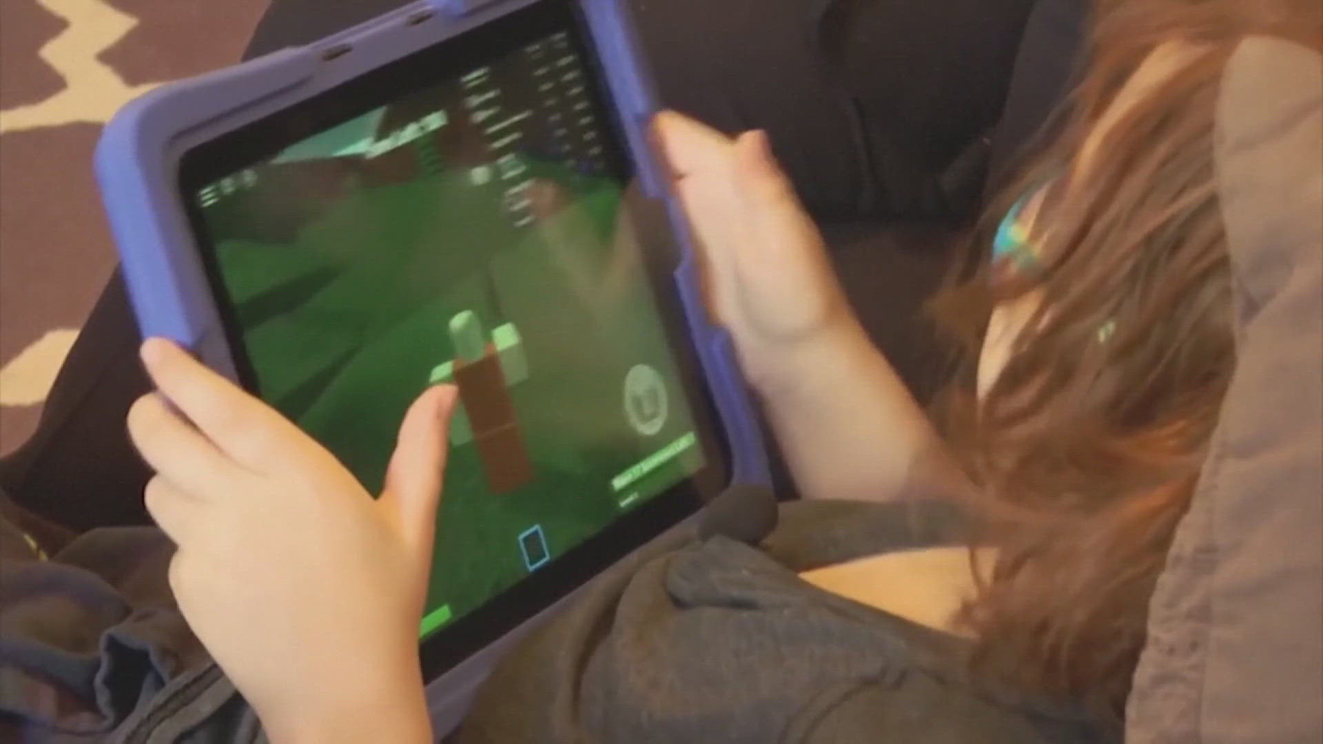 Iowa family sues Roblox, claims platform led to child's kidnapping ...