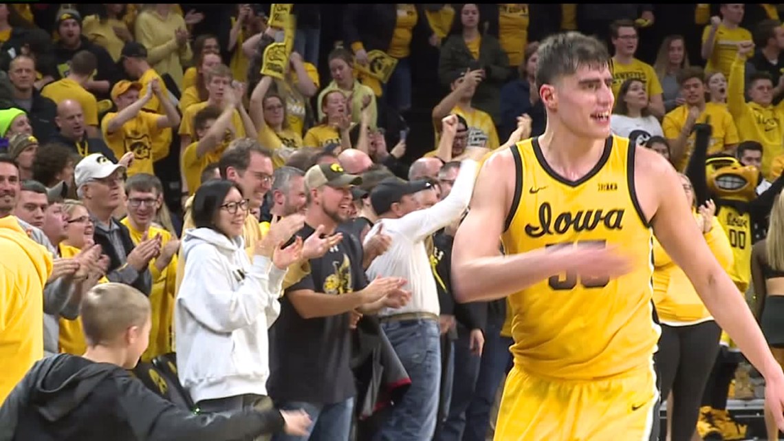 Iowa Hawkeye Luka Garza becomes men's team's all-time leading scorer ...
