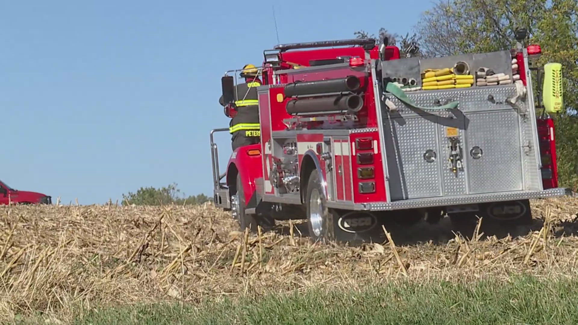 Power line falls, sparks field fire in rural Coal Valley | wqad.com