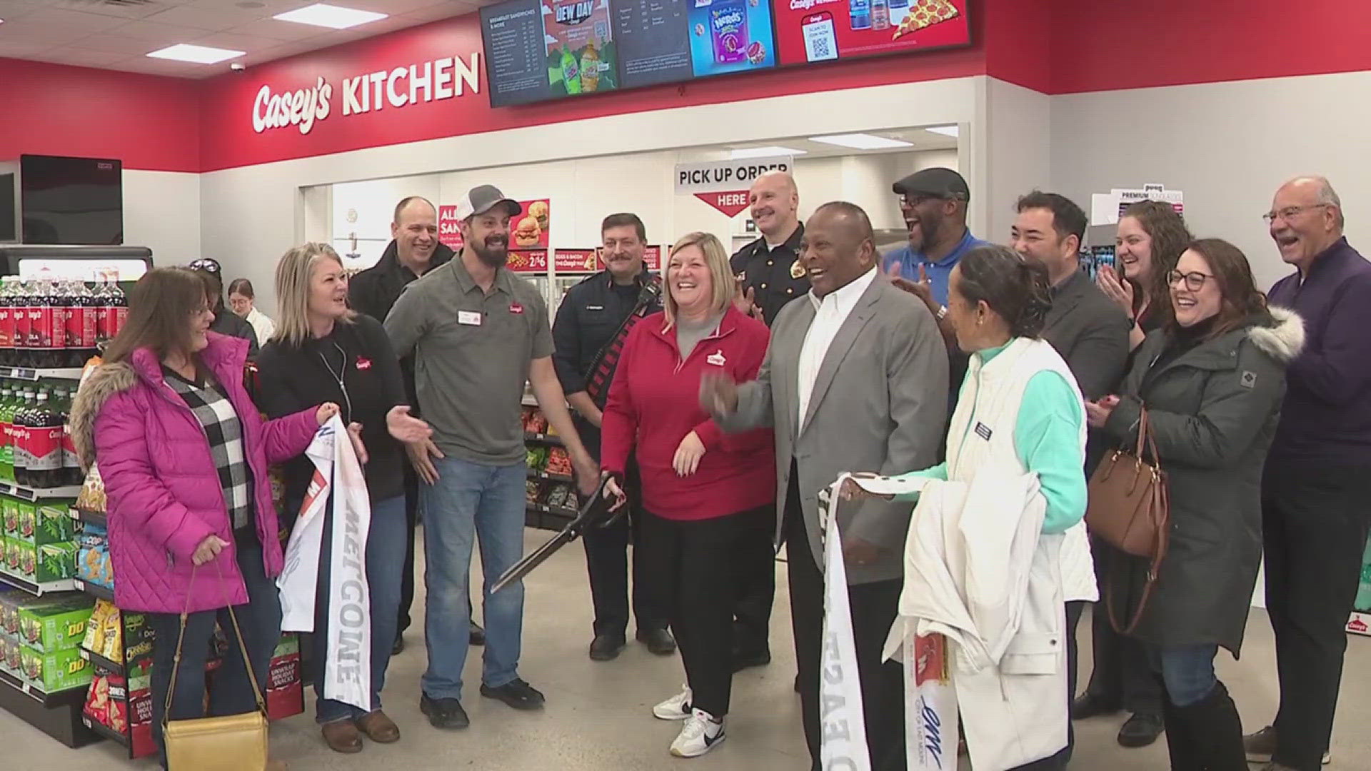 Casey's General Store opens in East Moline | wqad.com