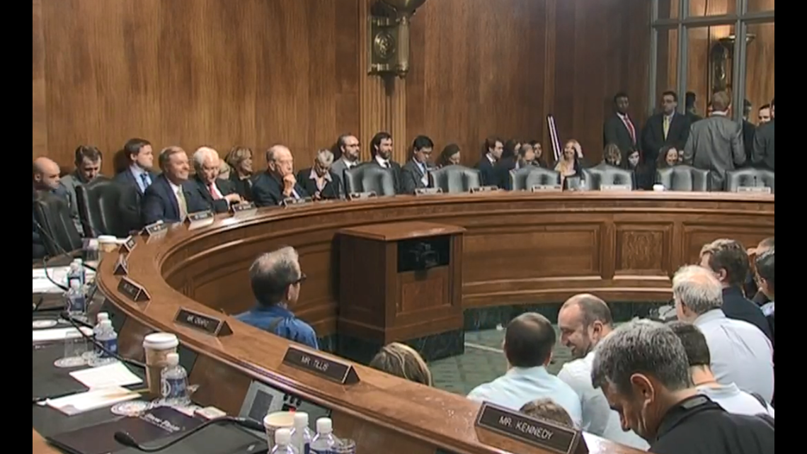 Republicans agree to FBI probe into Kavanaugh, Senate vote delay | wqad.com