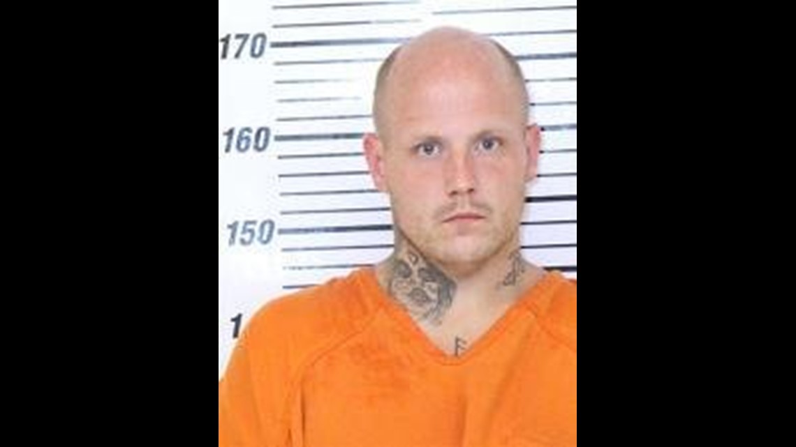 Davenport man charged with armed robbery of QC Mart in LeClaire | wqad.com