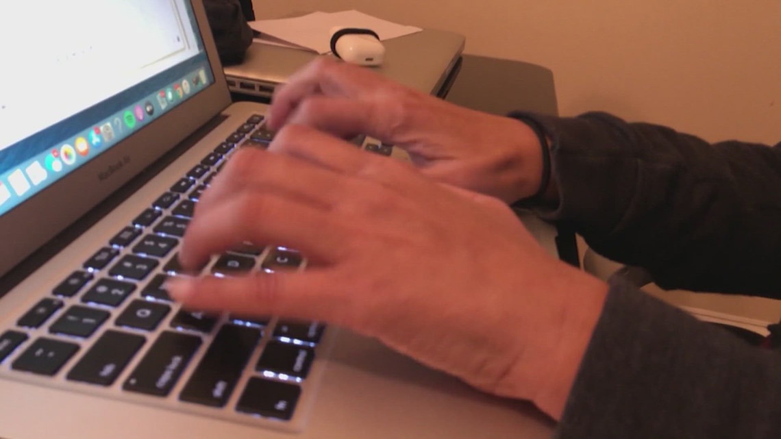 VERIFY | American flag icon on federal government websites | wqad.com