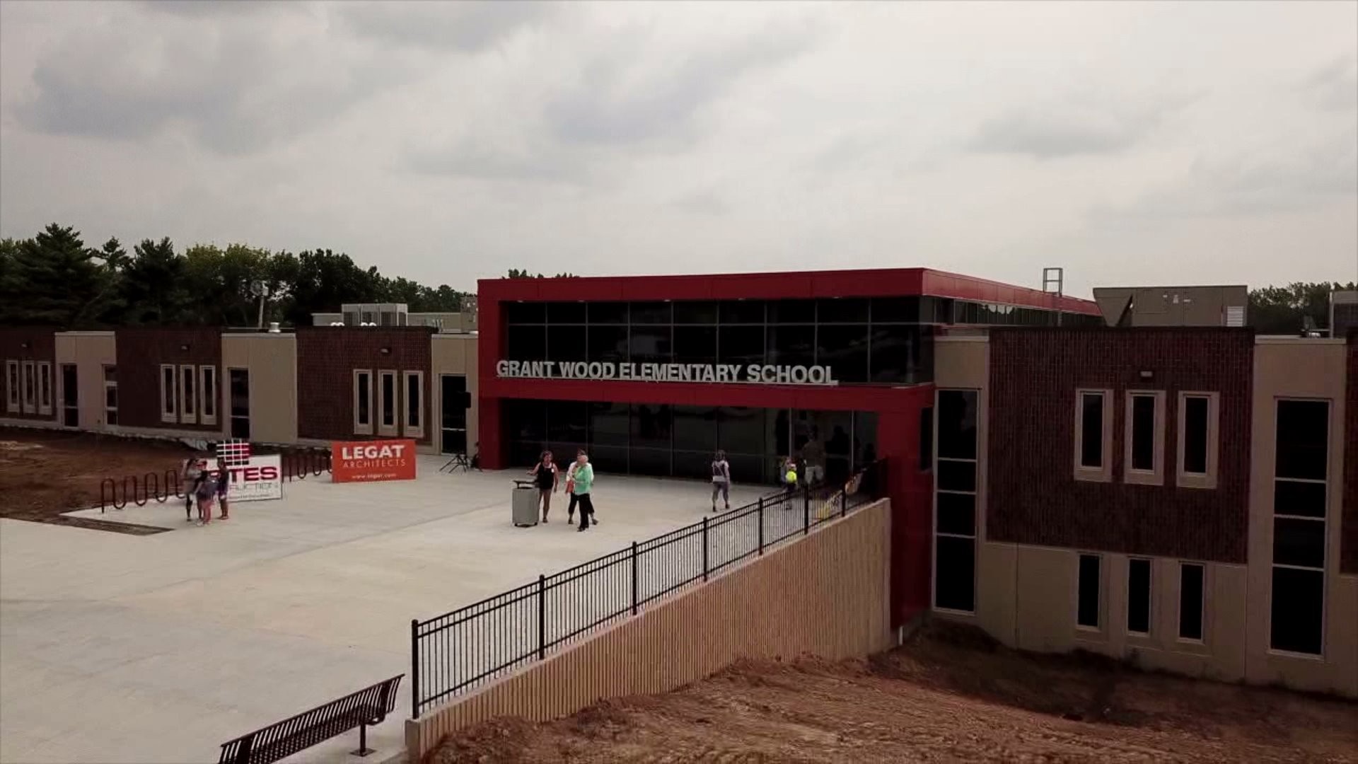 Grant Wood Elementary’s new building nearly twice as large as old ...