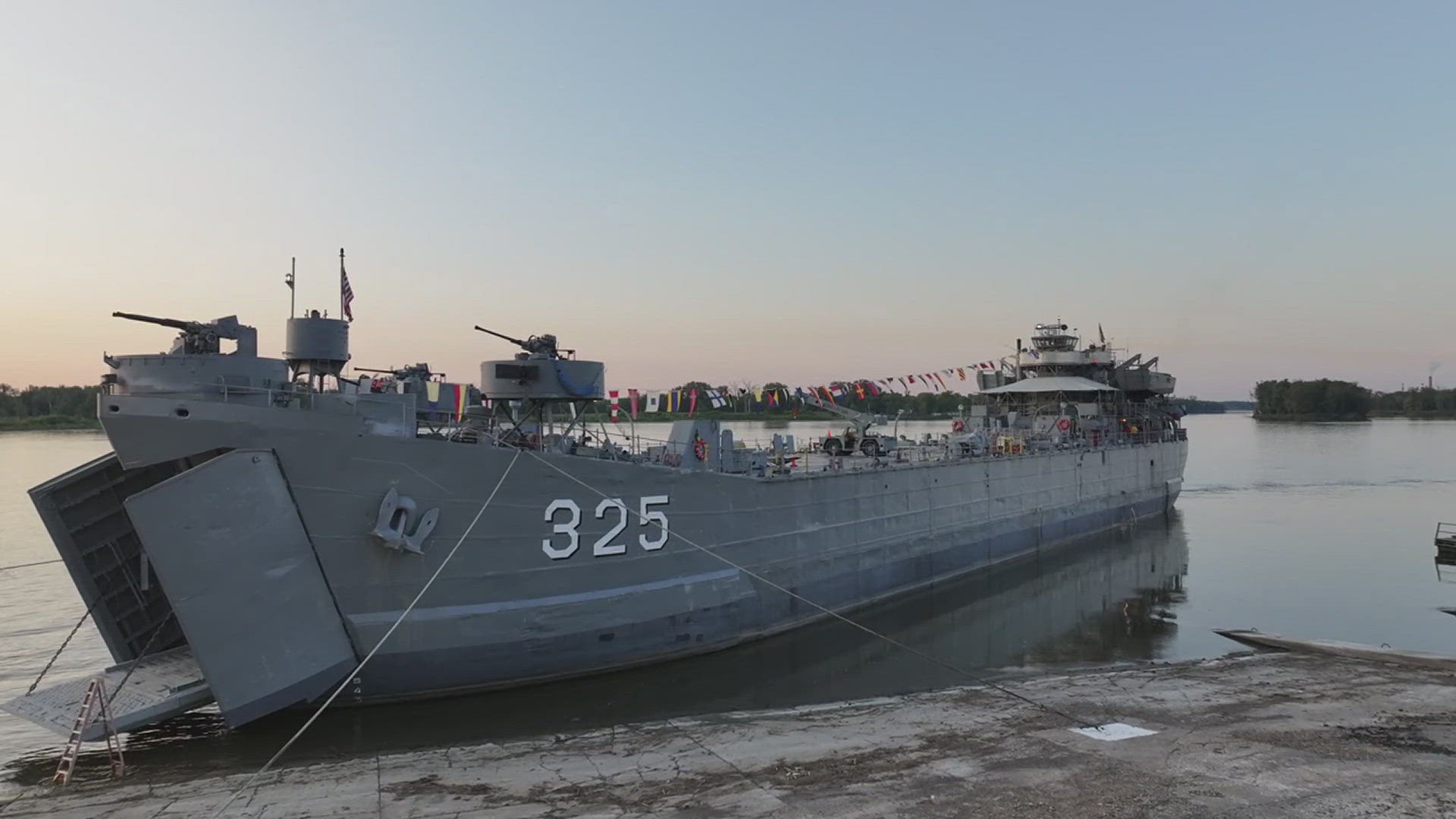 Public able to tour WWII ship that stormed D-Day beaches, docked in Muscatine | wqad.com