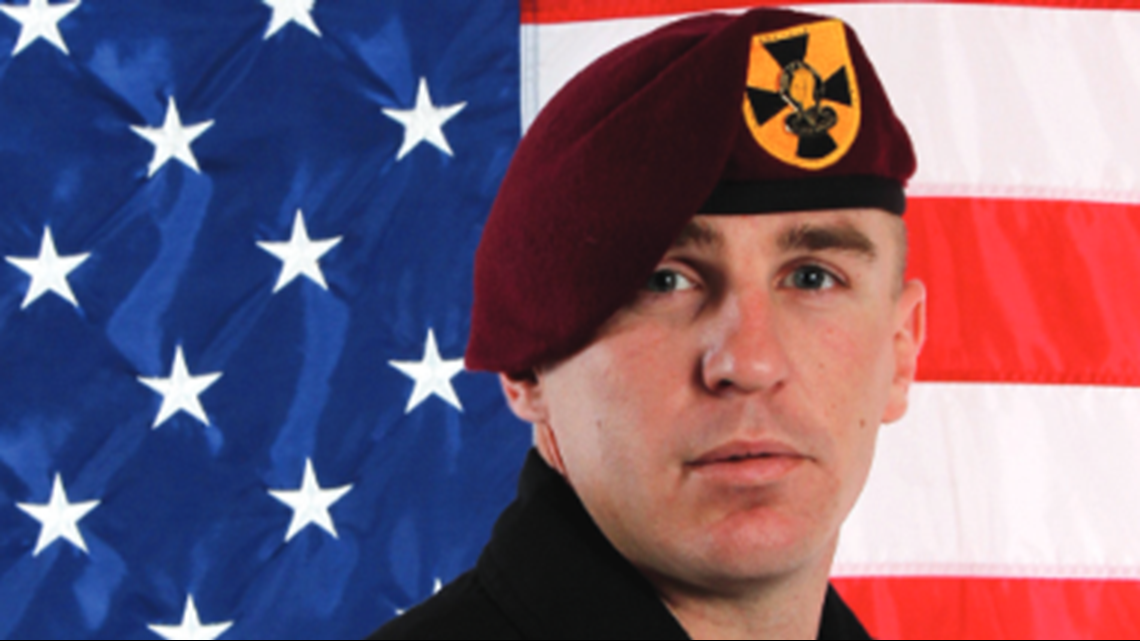 Army skydiver dies after horrific accident at Chicago Air and Water ...