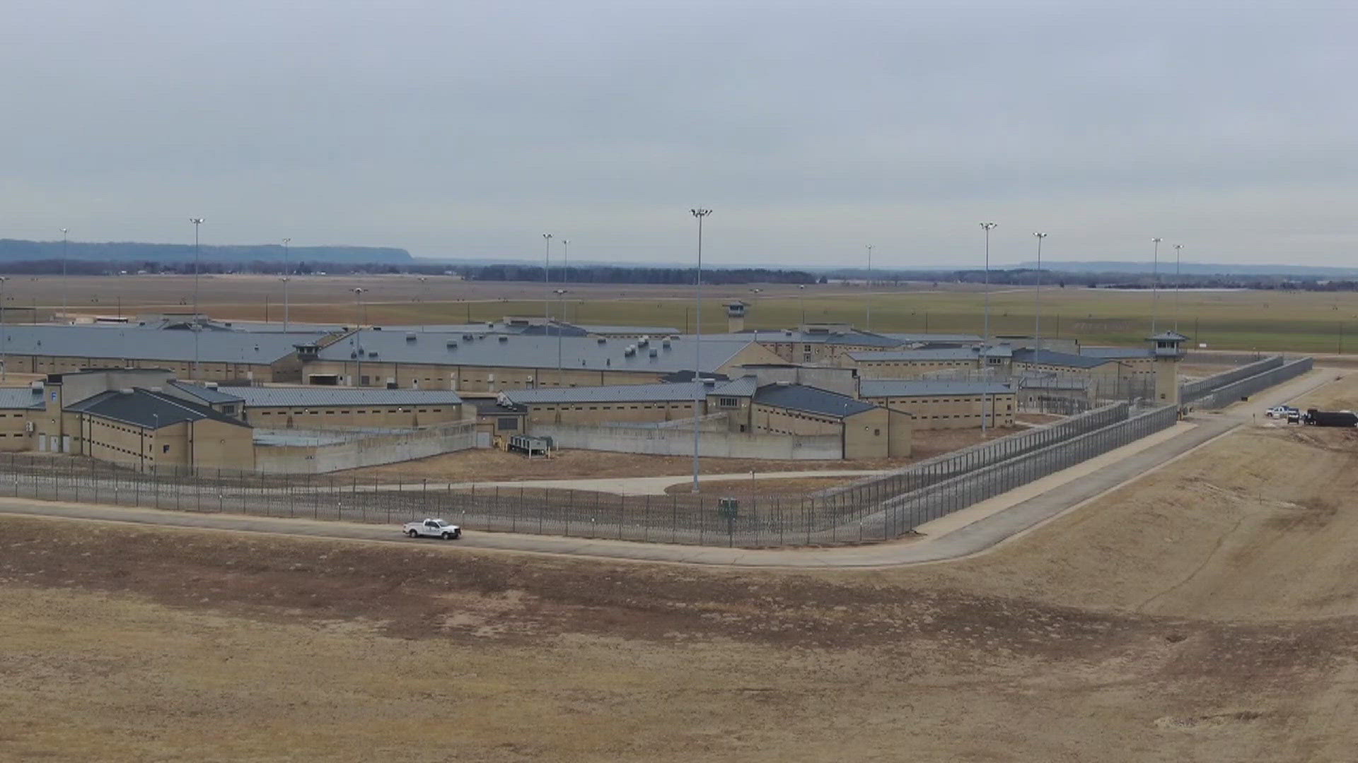 DOGE making cuts to federal workforce: FCI Thomson union expresses ...