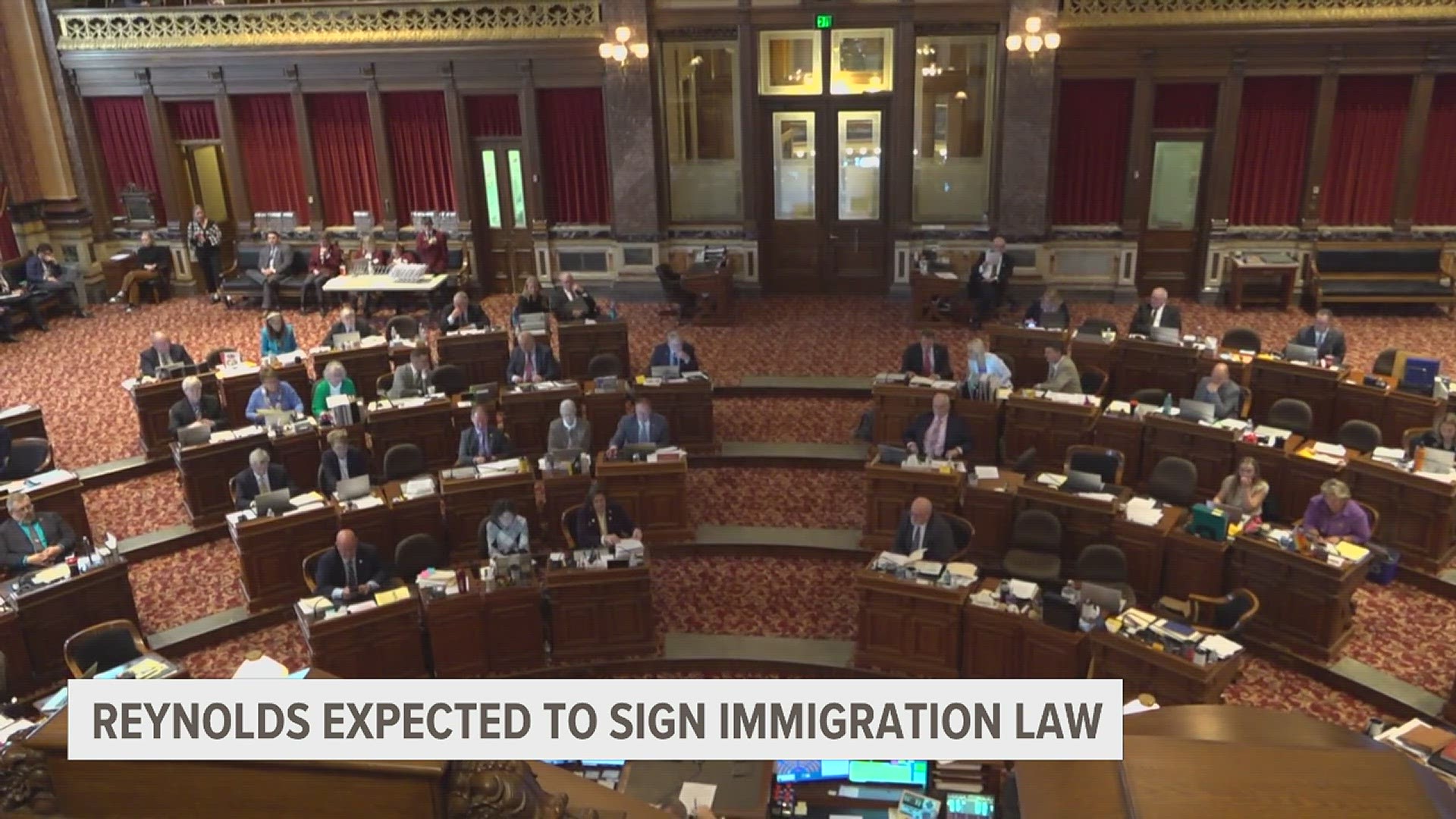 Iowa immigration law sitting on governor's desk | wqad.com