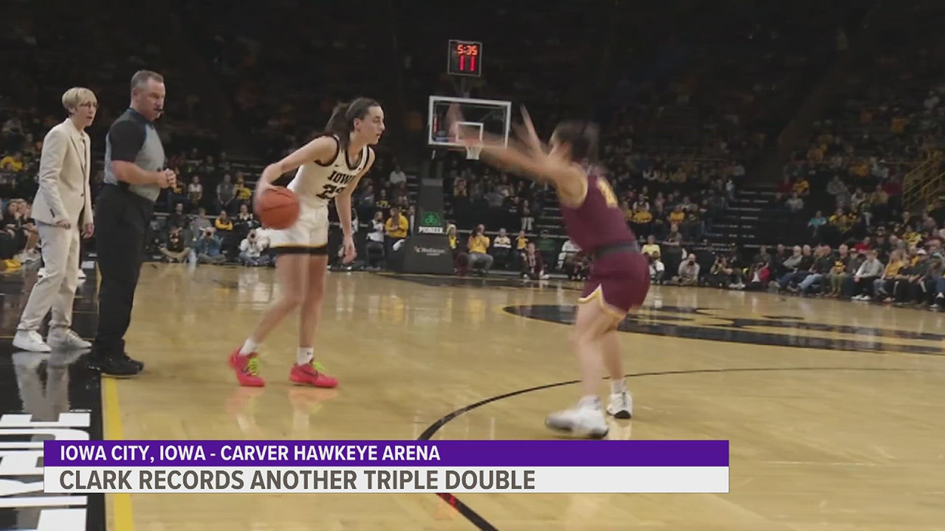 Iowa WBB vs. Loyola Chicago: Caitlin Clark scores 35 points | wqad.com