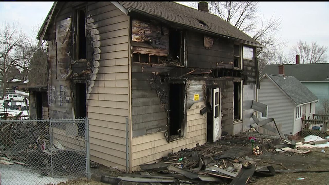 Firefighters thank good Samaritan for help in deadly Muscatine fire ...