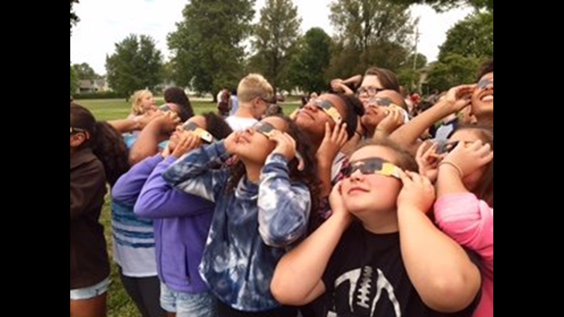 Long-overdue budget, eclipse among top Illinois 2017 stories | wqad.com