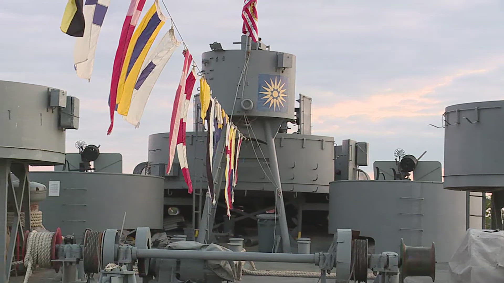 USS LST-325 docks in Muscatine for 9/11 tribute, honors military's 250th anniversary | wqad.com