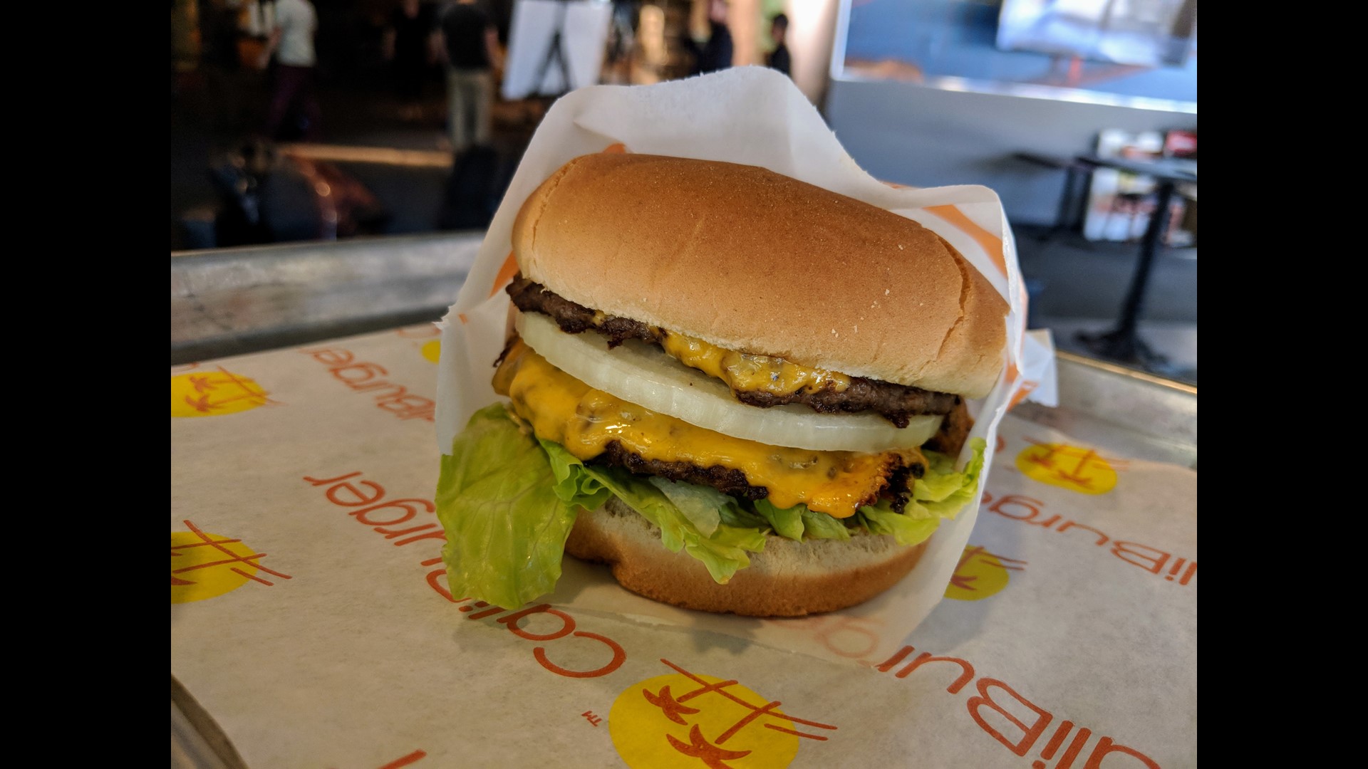 Burger-flipping robot Flippy starts work at CaliBurger fast food chain ...