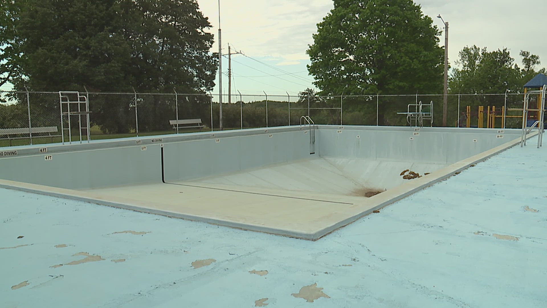 City of Aledo pool to remain closed for summer | wqad.com