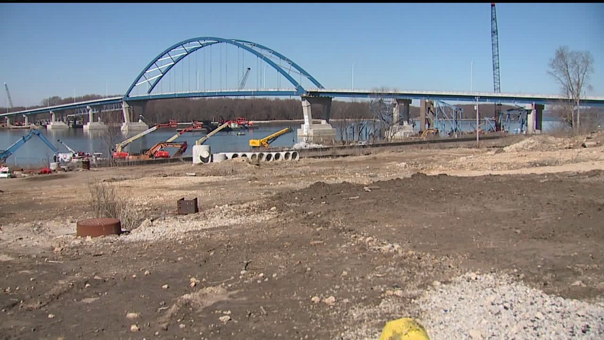 Savanna-Sabula bridge opening pushed back to November | wqad.com
