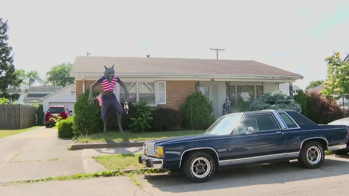 Ohio woman allowed to keep 10-foot werewolf statue in her front yard ...